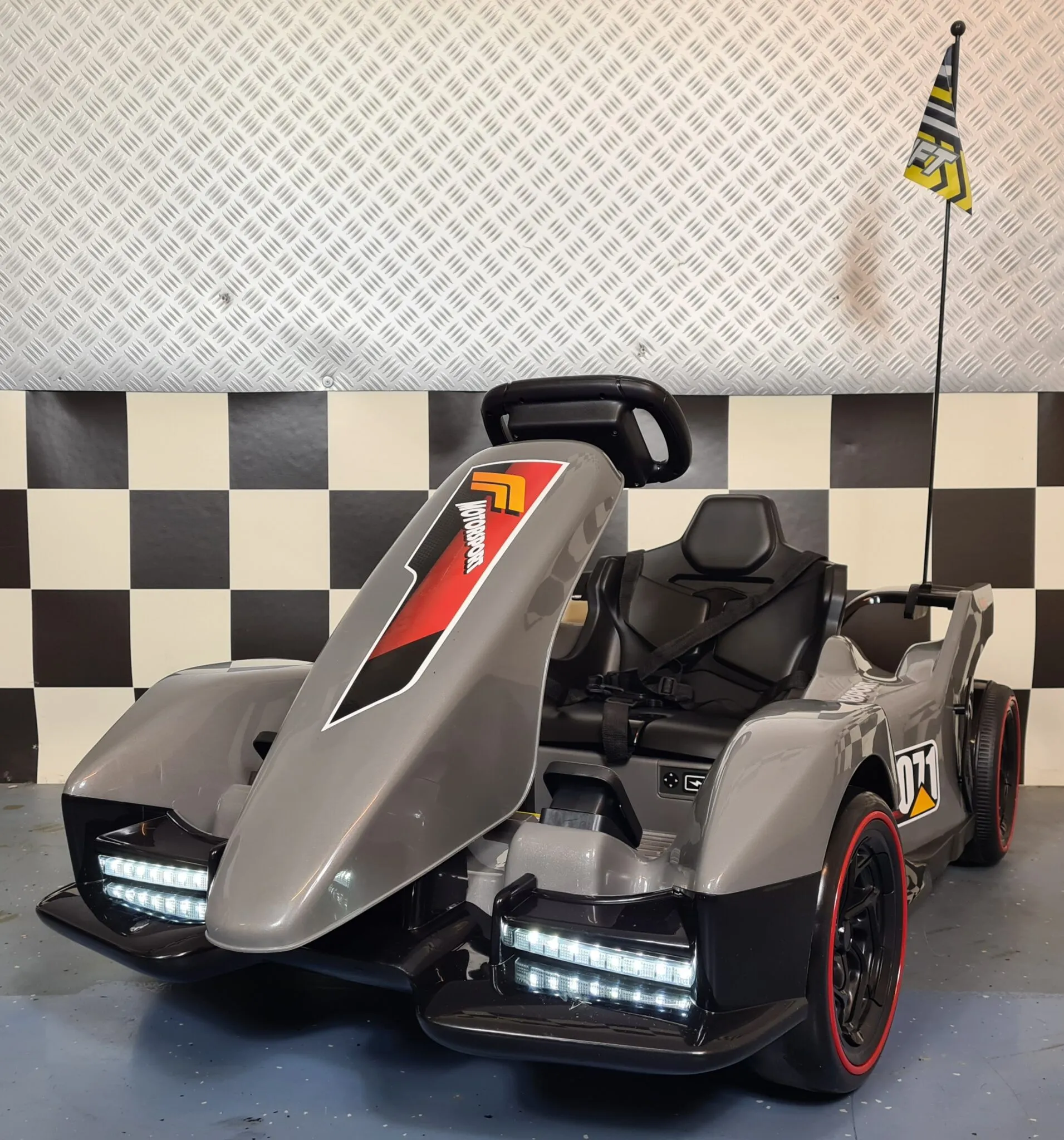Električni otroški gokart F1 24V siva | BREZPLAČNA dostava nad 50€